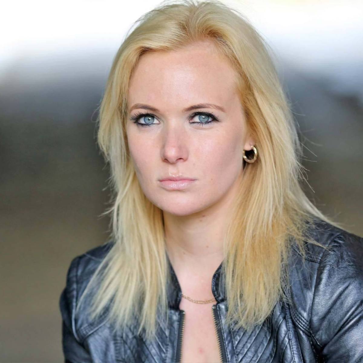 Production Shots – EMMA LOUISE BURDETT